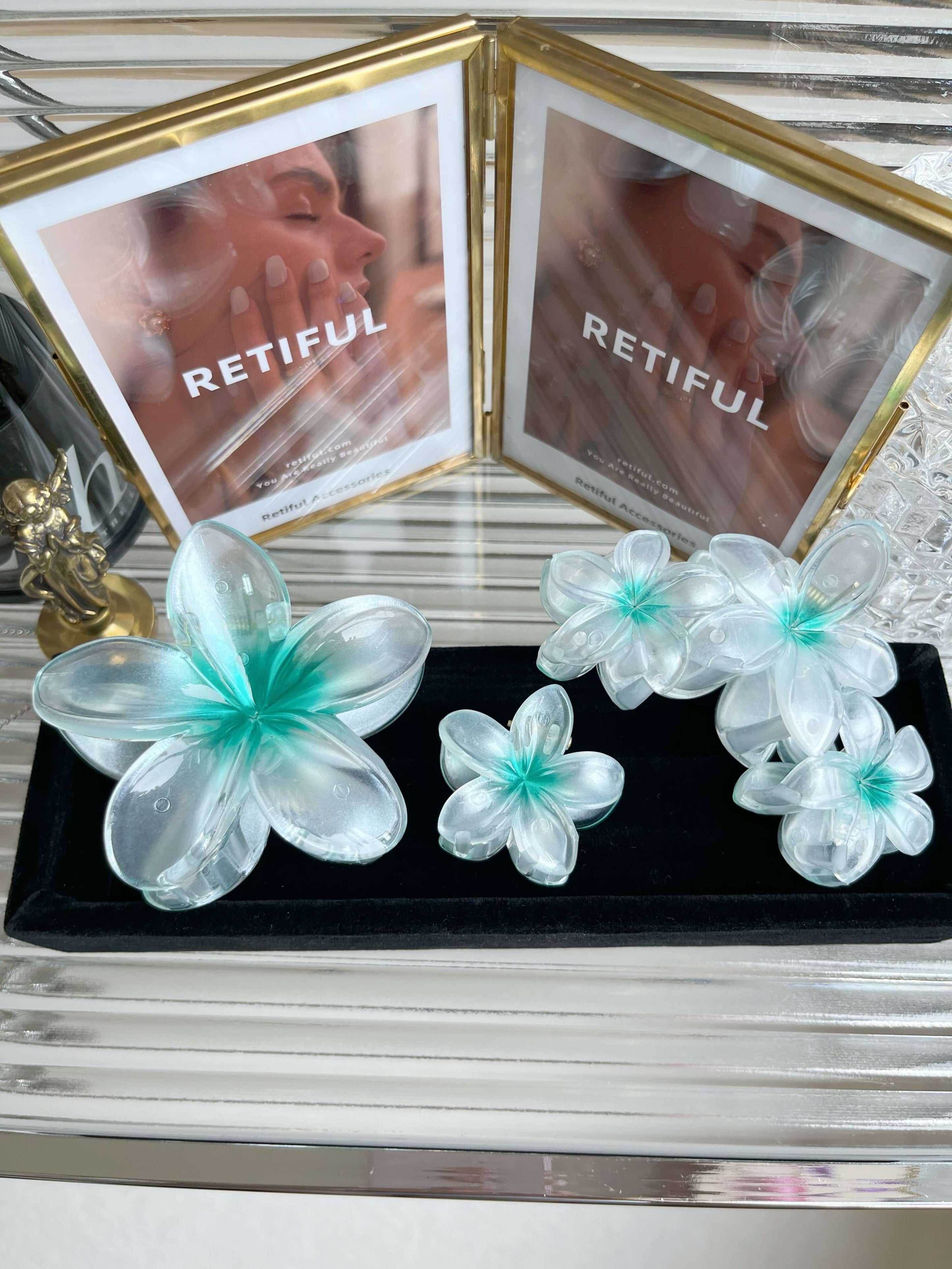 Mini Flower Claw Clip In Aqua Pearl – Retiful