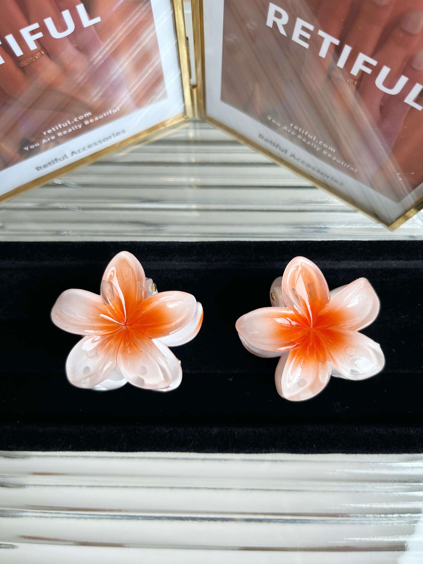 Mini Flower Claw Clip In Orange – Retiful
